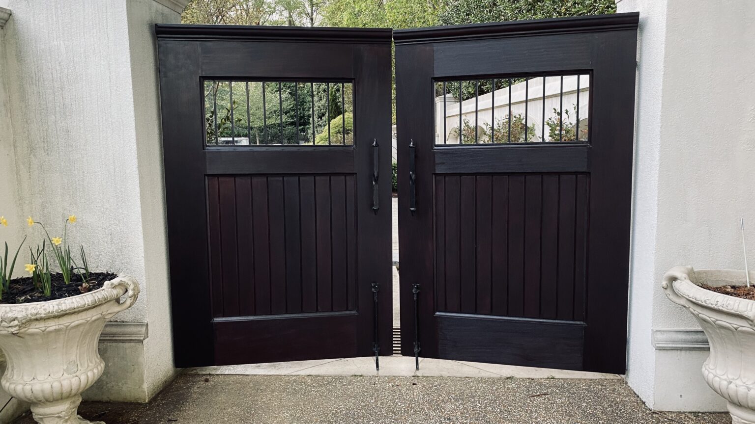 Why choose us - Front Door Stain